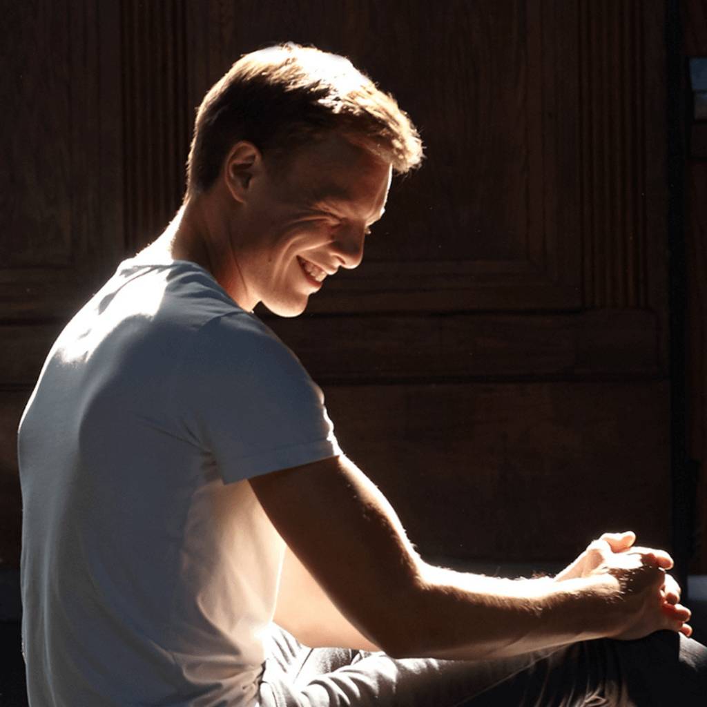 Feast Dinner Theatre - The Buzz