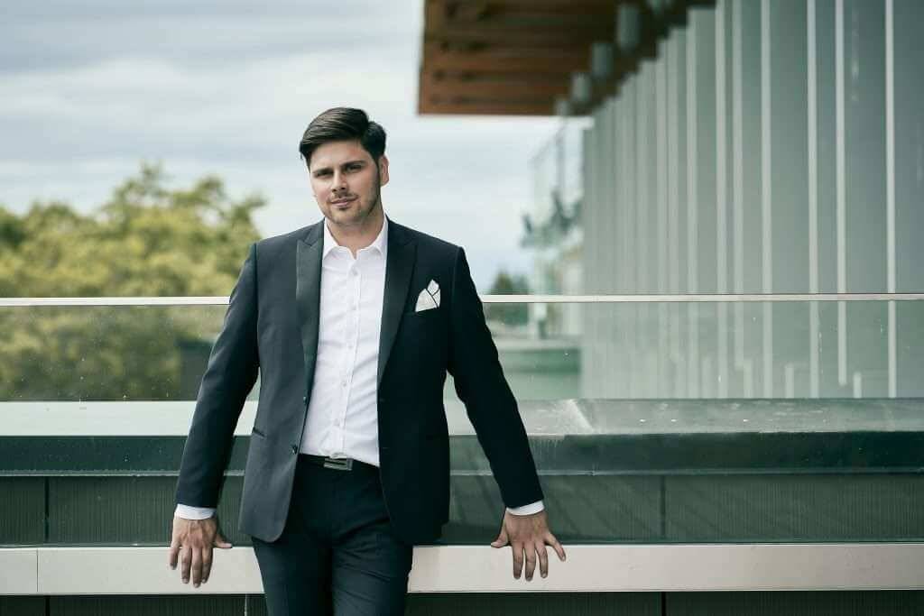 Season opener - The Buzz