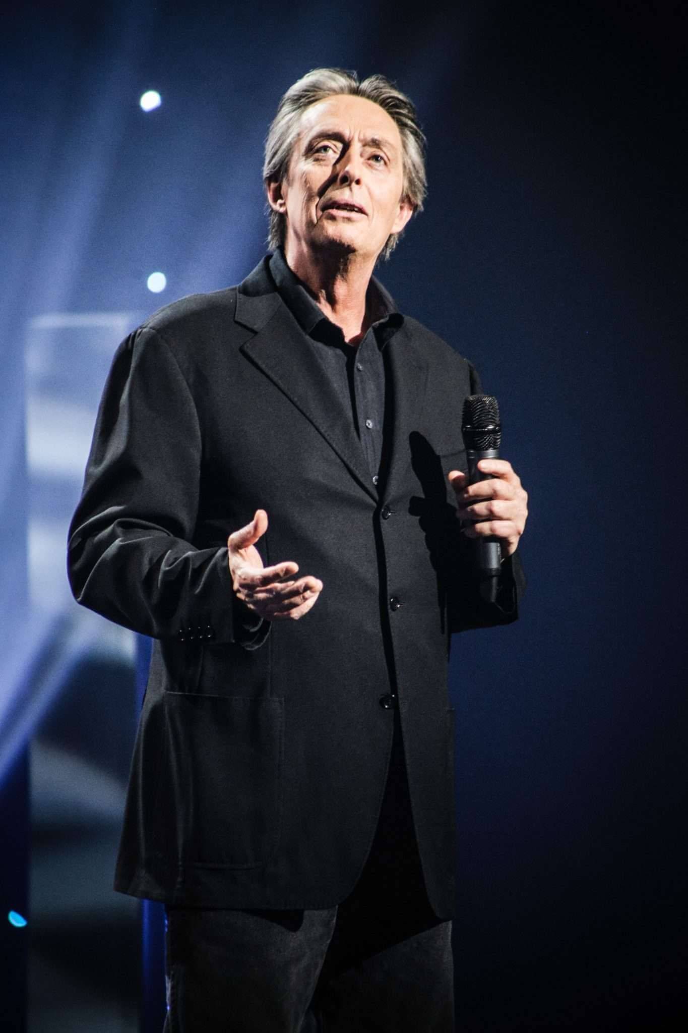 Derek Edwards: Oxy Moron - The Buzz