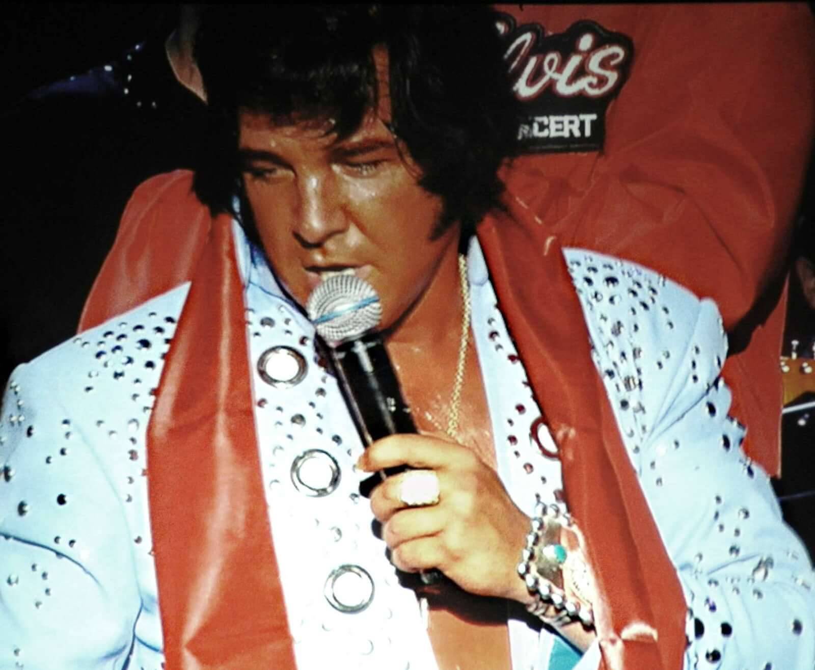 Remembering Elvis - The Buzz