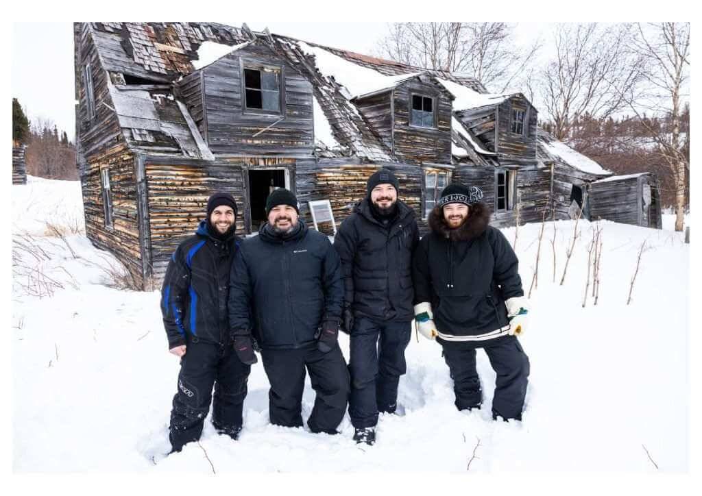 Souris Show Hall - The Buzz