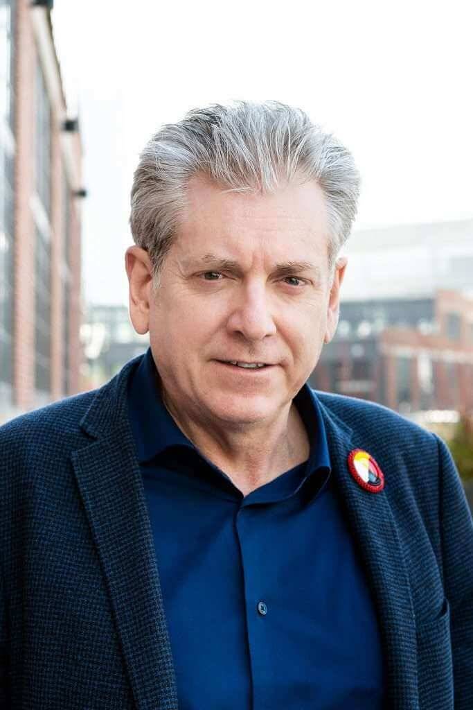 Charlie Angus - The Buzz